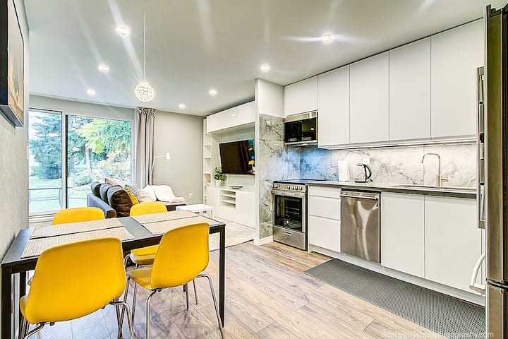 Great Renovated One Bdrm Townhouse - マーカム