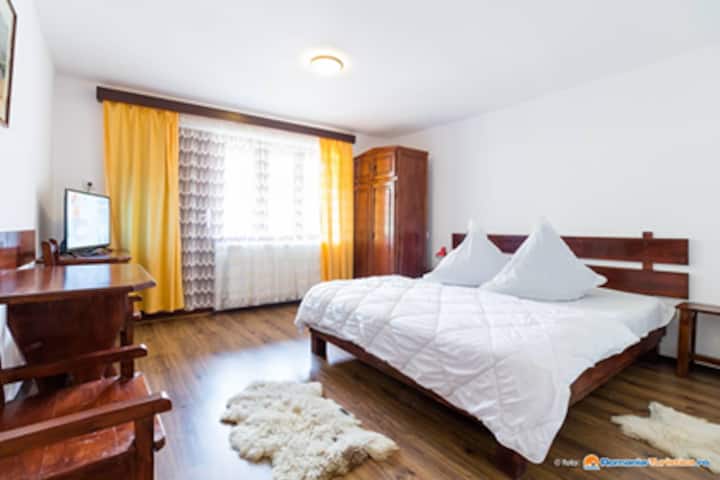 Casa Any Cu 4 Camere, Cu 4 Bai - Masivul Ceahlău