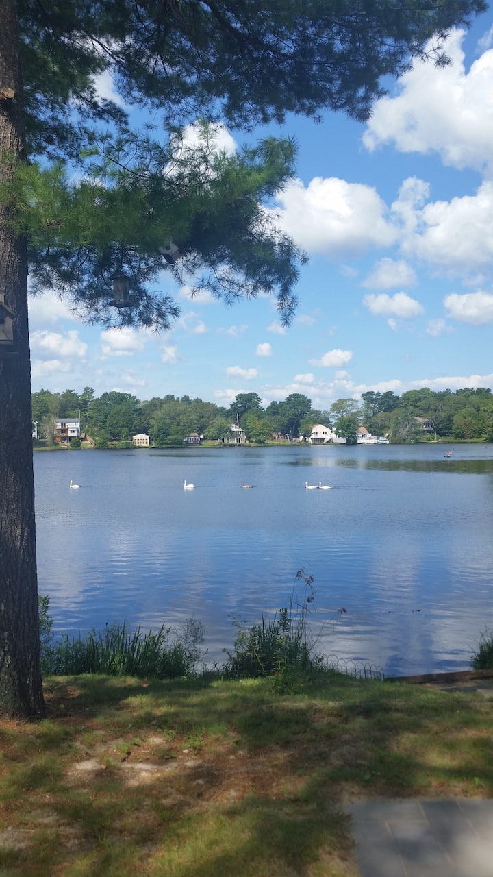 Cottage On Sunset Cove - Wareham, MA