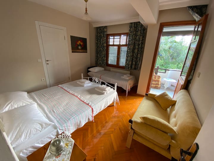 Sahilde Huzurlu Temiz Konaklama - Altinoluk