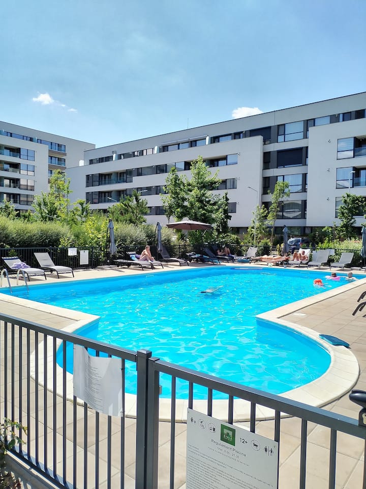 Elégant Studio Dans Un Complexe V.i.p. Avec Parc. - Bukarest