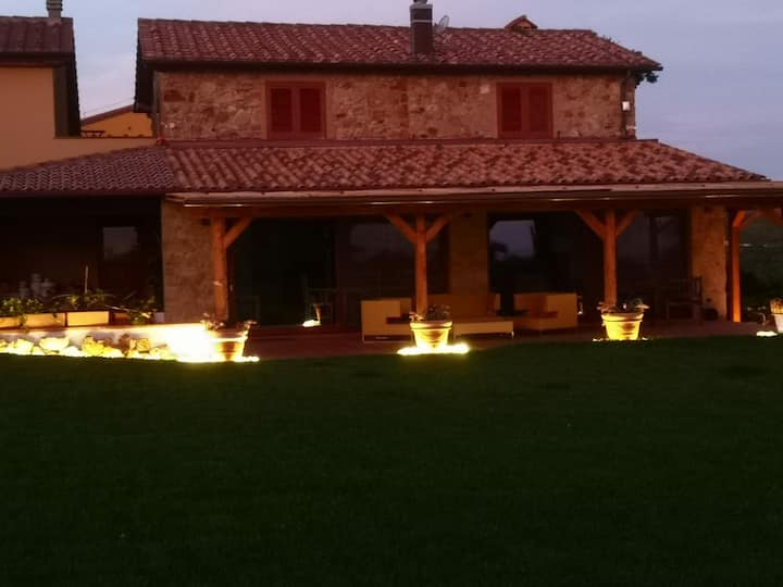 Villa In Serradestri - Cecina