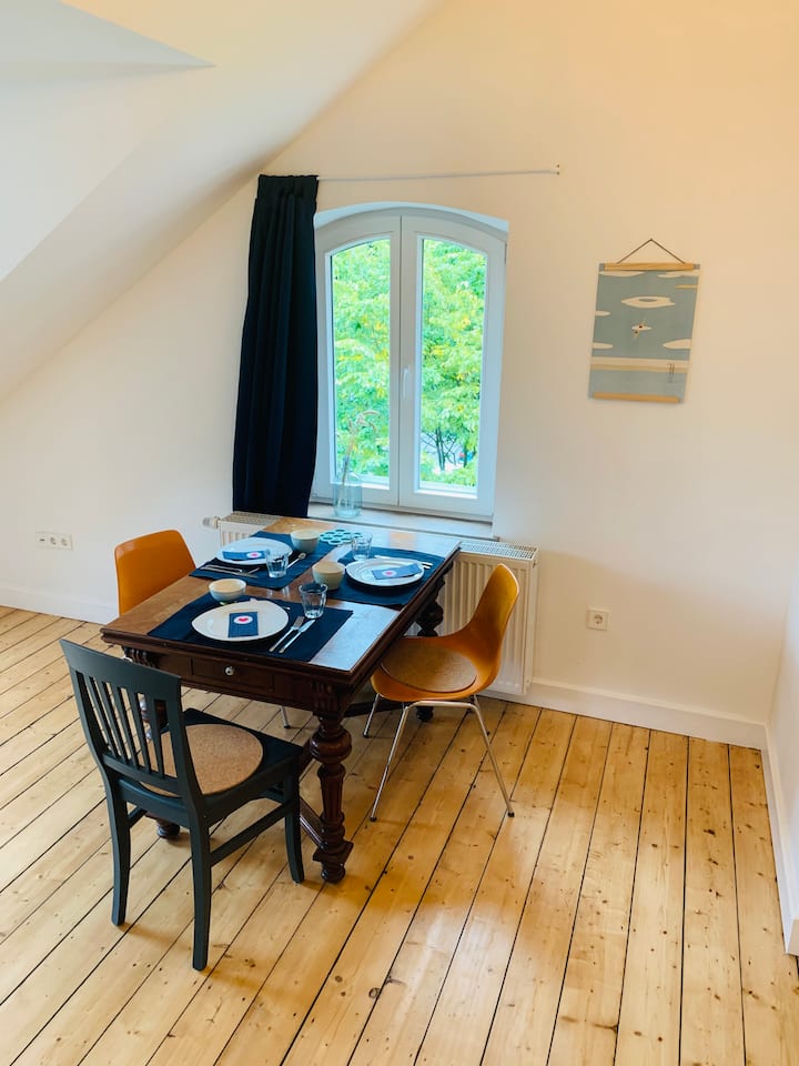 Charmantes, Möbliertes Studio Im Gründerzeithaus - Bornheim
