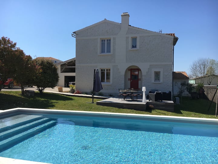 Grande Maison Avec Piscine, Plage à 1 Km - Royan