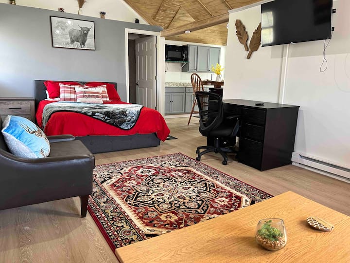 Cozy Cottage - Monroeville, PA