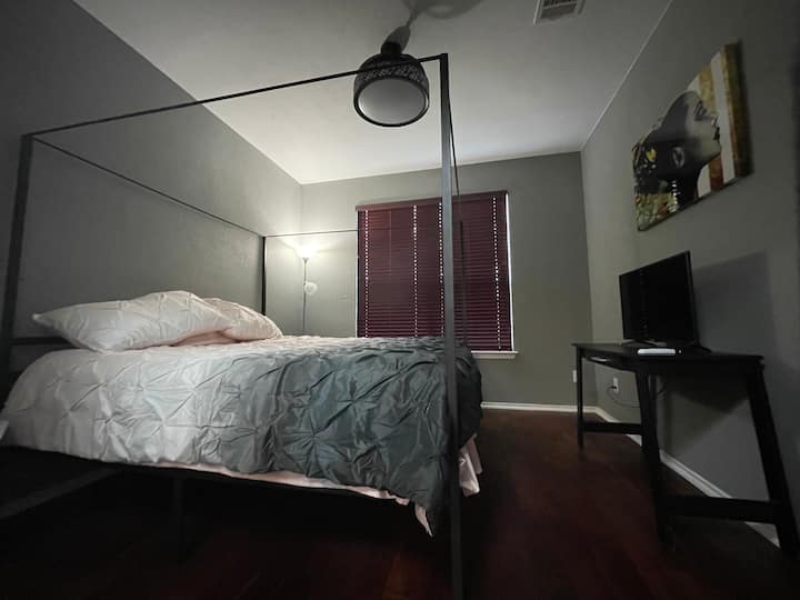G-l-a-m-o-r-o-u-s Suite In Alamo Ranch Home - 聖安東尼奧