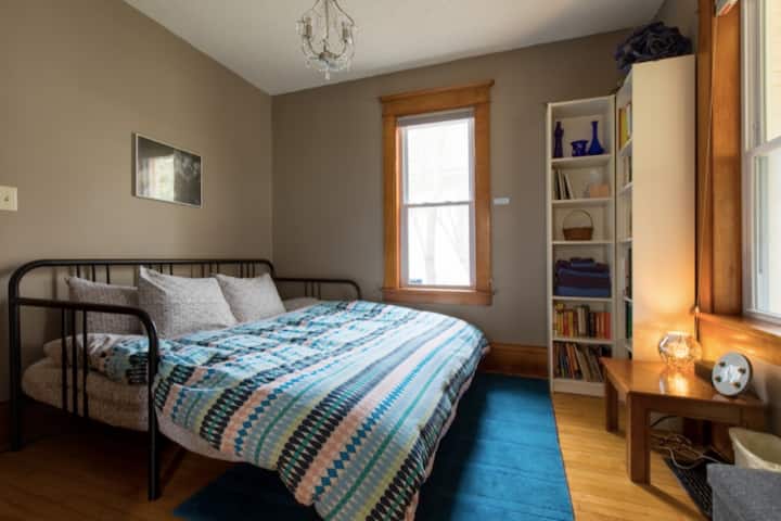 Minneapolis Furnished Monthly Rentals and Extended Stays | Airbnb