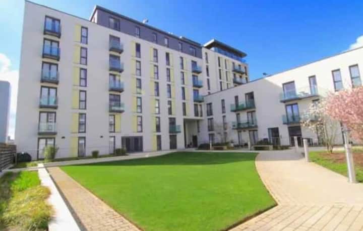 Luxury Apartment/city Centre/parking/sleeps 4 - Cardiff
