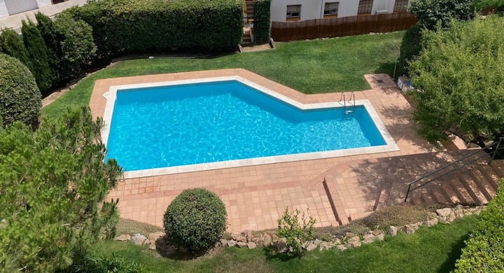 Amplio Apto. Con Vistas Al Mar  Piscina Para 6pers - L'Escala