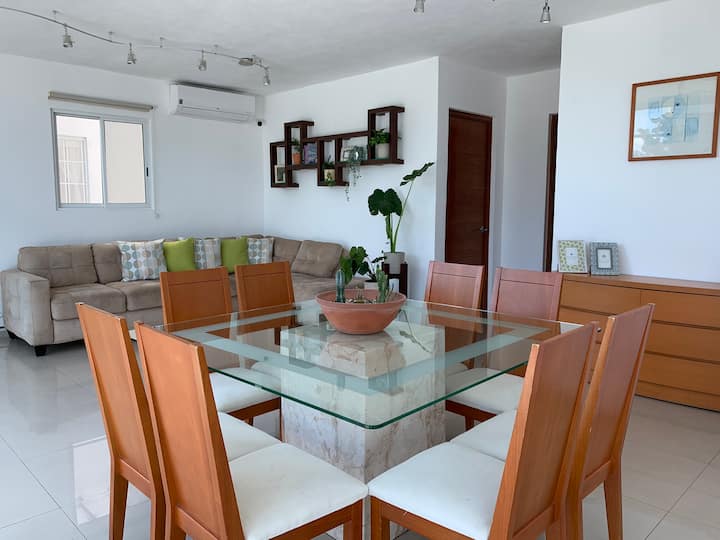 Penthouse Paseo De Montejo, Zona Hotelera. T - Mérida