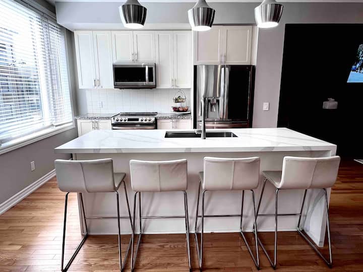 Executive Townhouse - Oakville