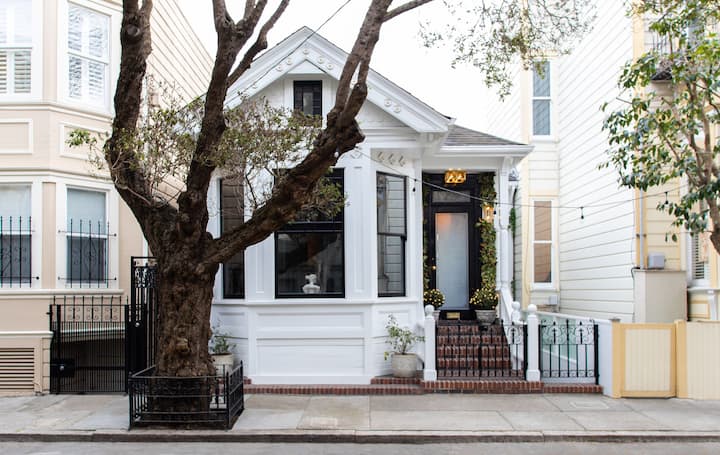 Lovely, Unique Home Near Everything - San Francisco, CA