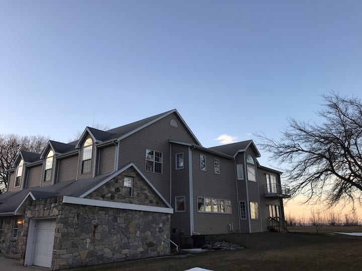 Lakeside Retreat - Green Bay, WI