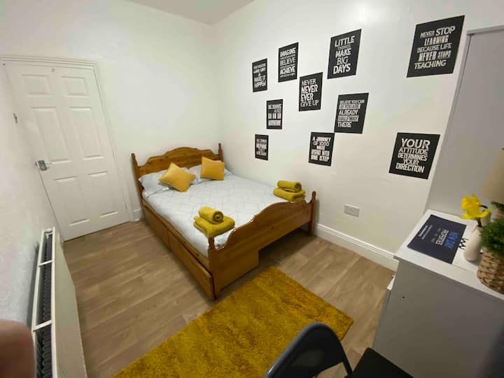 East Stay 2/3 Bedroom Flat - South Shields