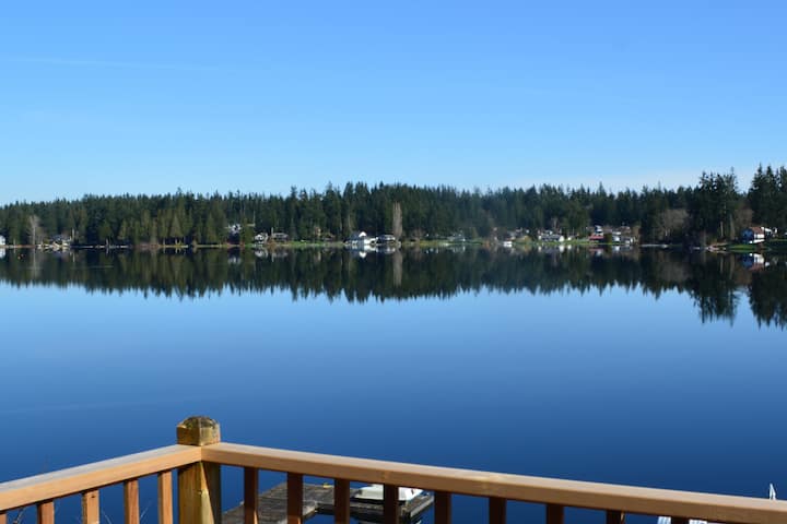 Deer Lake Getaway - Clinton, WA
