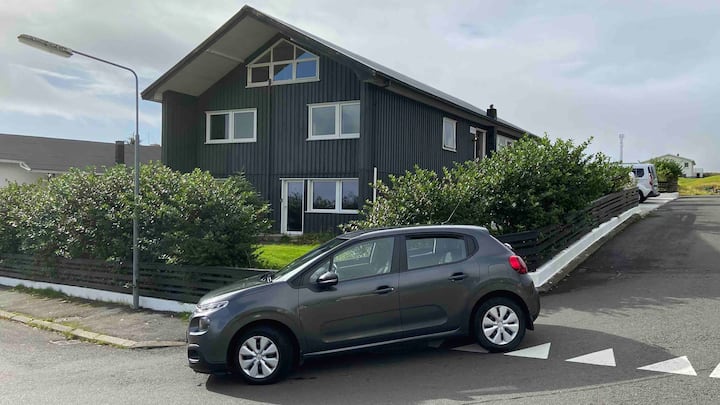 Ingi's Guesthouse #2. With A Car - Islas Feroe