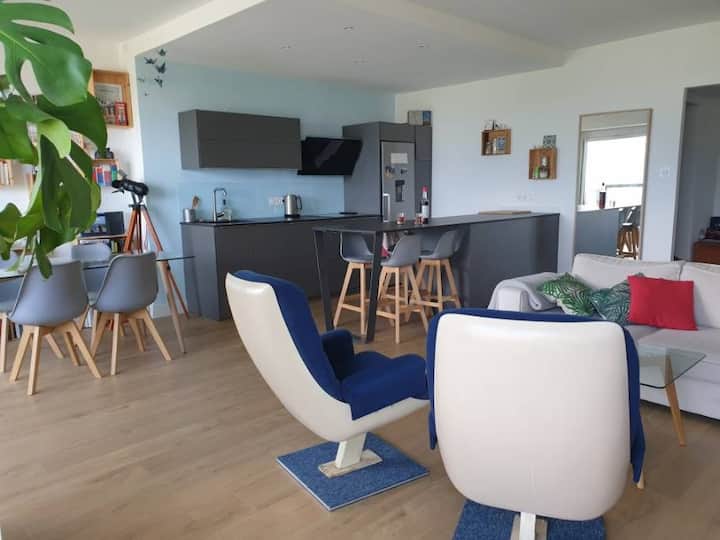 Grenoble : Appartement Au 16eme Avec Superbe Vue - Grenoble