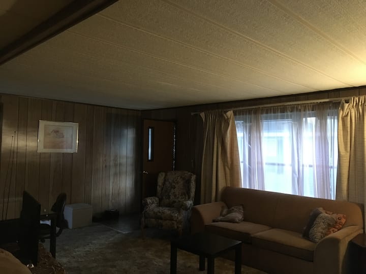 Rooms - Sterling Heights, MI