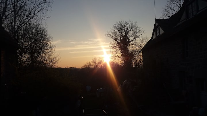 The Magic Cottage, Rustic Rural House, Sleeps 8. - Felletin