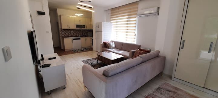 -Konyaaltı'nda Denize 10 Dakika Yürüme Mesafesinde - Antalya
