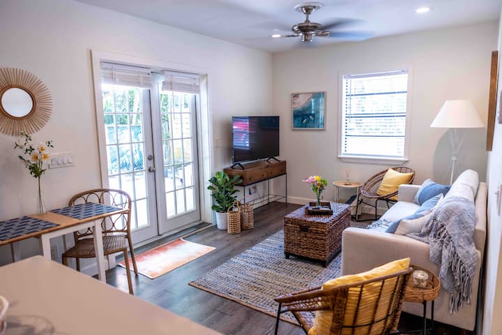 Cozy Tropical Cottage. Your New Happy Place! - Fort Lauderdale