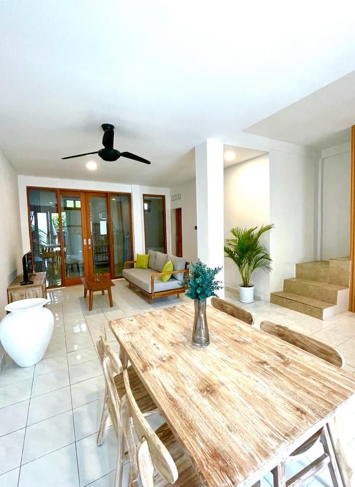 Bumbak House, Downstairs, Fully Furnished 90m2 - Canggu