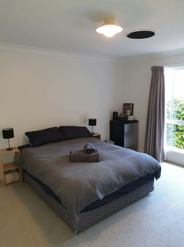 Beach Side Room With Private Entrance And Ensuite - Gerringong