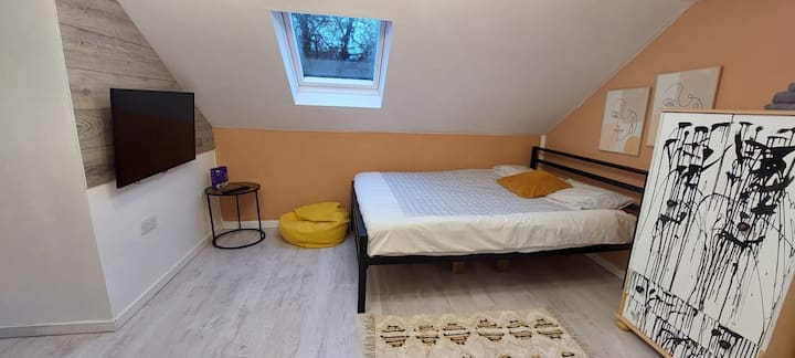 Studio Loft Room In Hamilton - East Kilbride
