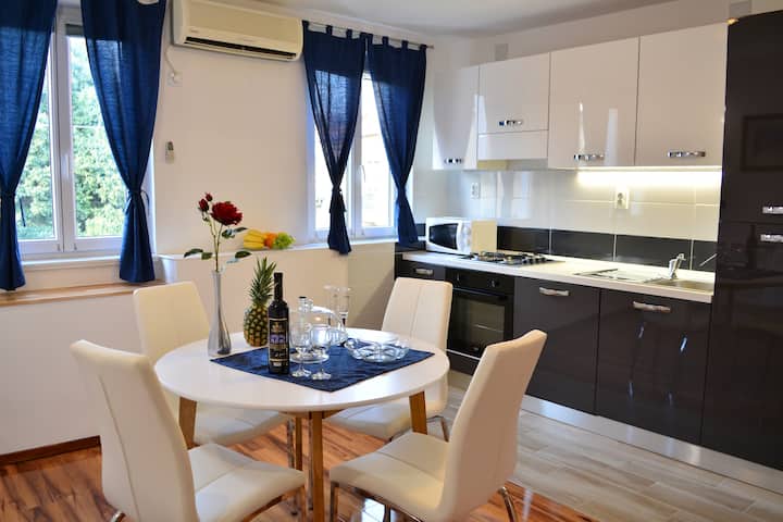 Old Town Apartment Calmo - Split