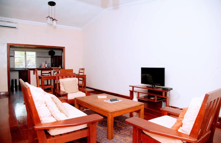 Garden Apt Roma| Foxdale Mall | Wifi | Generator - Lusaka