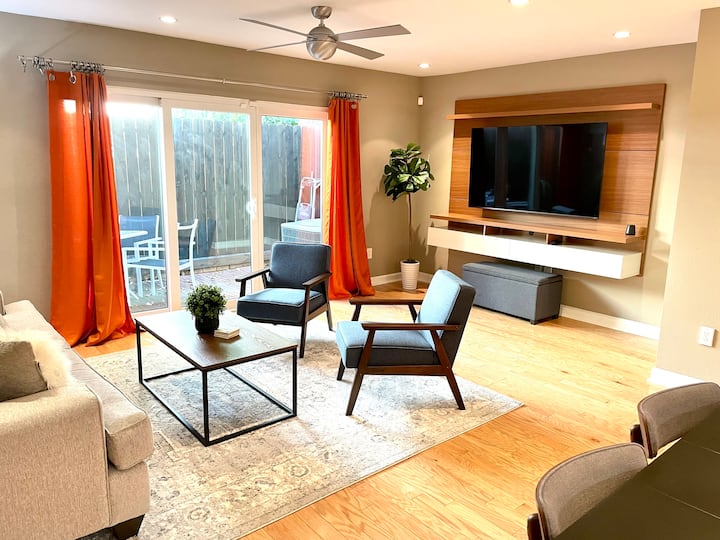 ❤ Of Montrose- 2/2.5 Condo In The ❤ Of Houston - Houston