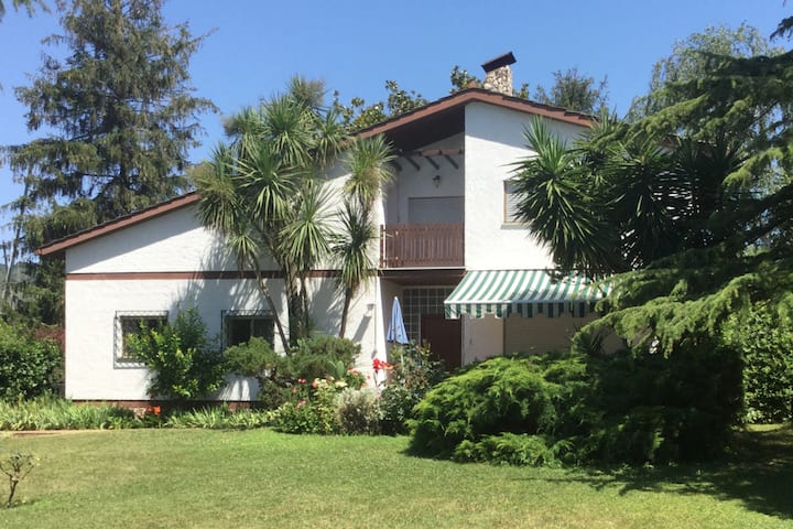 Villa Sulla Riva Del Lago - Trevignano Romano