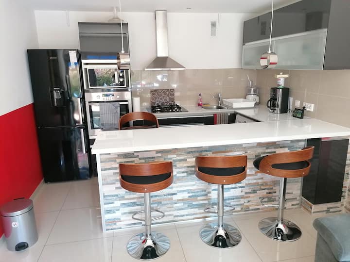 Promo , Tout Confort
4 Couchages Terrasse Parking - Cros de Cagnes