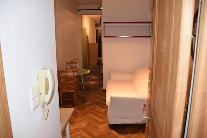 Petit Appartement (30m2) 4 Pièces + Balcon : Sc3 - Liège