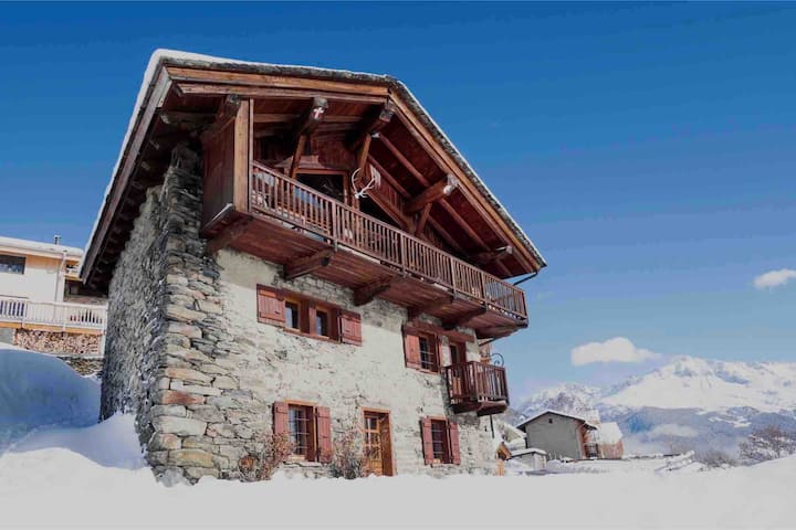 Chalet Rosière, A Boutique Chalet For 10 - La Rosière