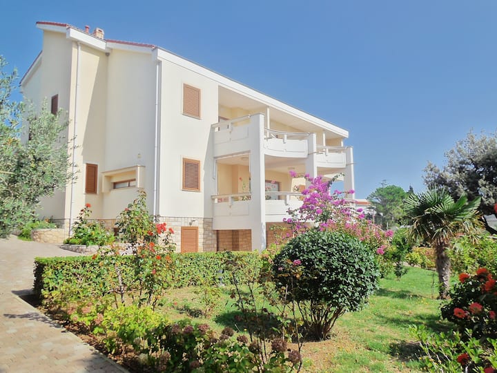 Nada2 Apartment 2+1 - Novalja