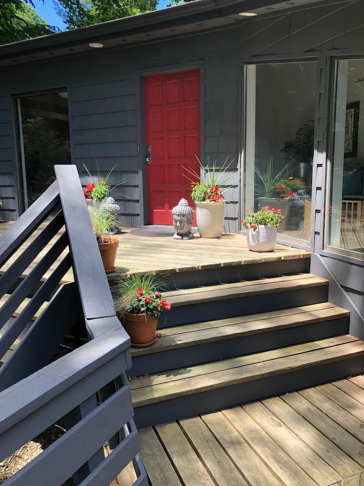 Westport Mid-century Retreat - Fairfield, CT