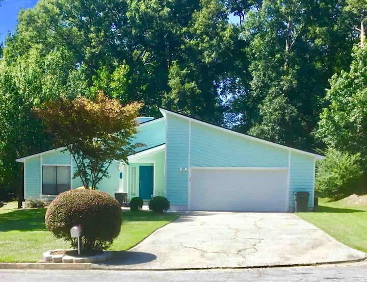 Coco's Place - Riverdale, GA