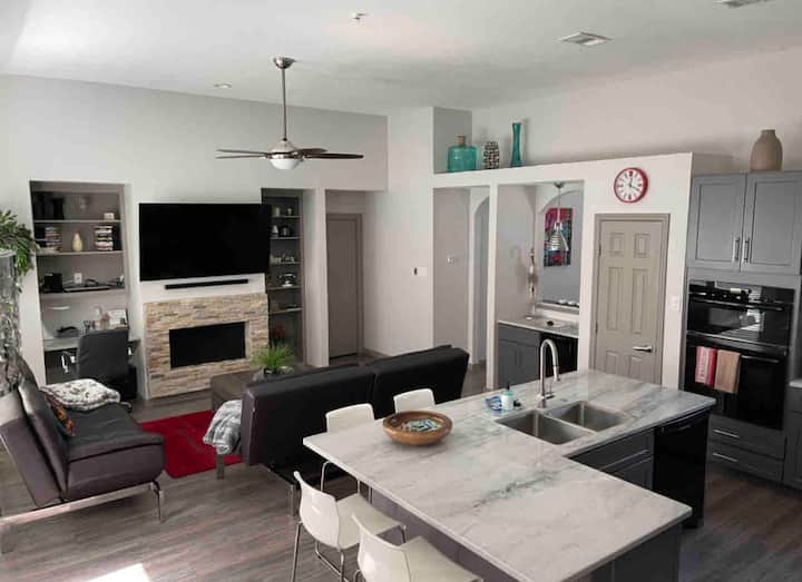 Luxury Home In Great Location, Carrollton, Tx - Carrollton, TX
