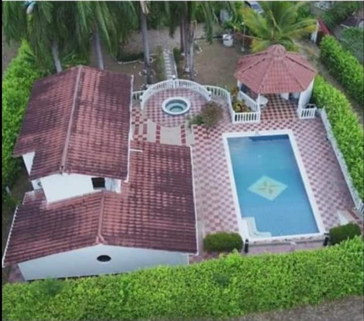 Hermosa Casa Quinta Campestre - Carmen de Apicalá