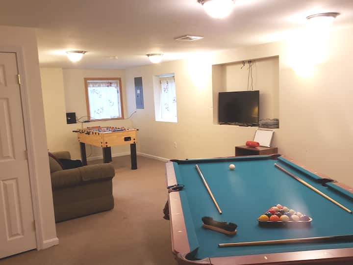 5 Minutes To Mnt Sunapee & Lake
4 Bedroom A Condo - Sunapee, NH