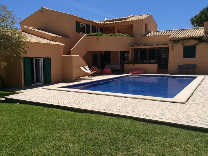 Excepcional Casa Em Soltroia Muito Perto Da Praia - Setúbal