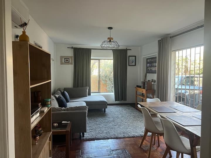 Amplia, Linda Y Cómoda Casa En Hermoso Barrio. - Santiago