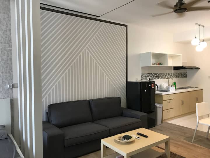 Weekend House Tiara Imperio - Bangi