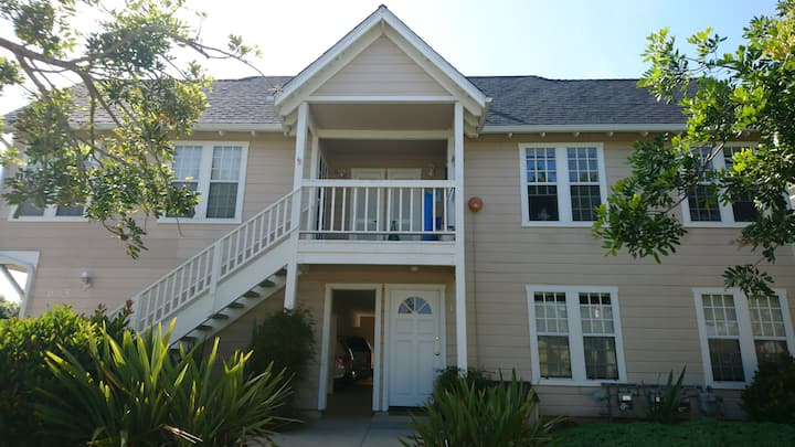 Carp Condo 2 Bedroom 2 Bath With Balcony - Carpintería, CA