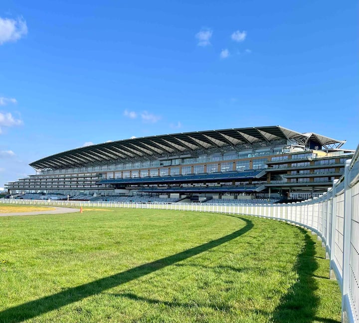 Paddock House, Ascot Racecourse - Bracknell