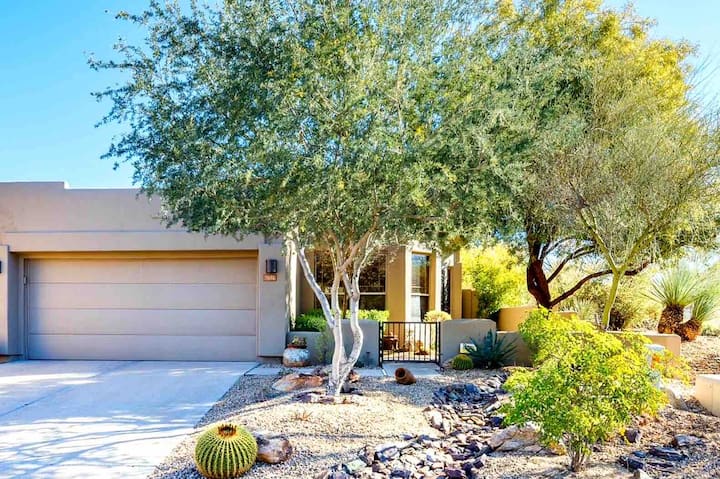 Legend Trail Classic Southwest 2/2 With Den/office - Carefree, AZ