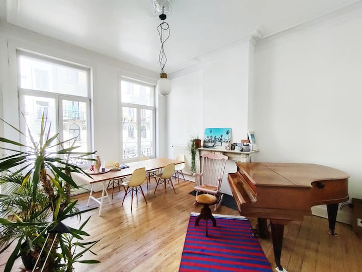 Bright Apartment In Lively Downtown Dansaert - Bruxelles