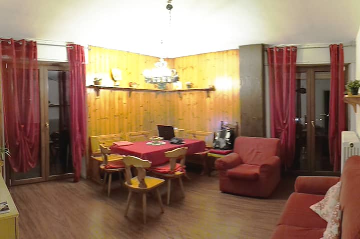 Luminoso E Panoramico Trilocale A Oulx - Sestriere