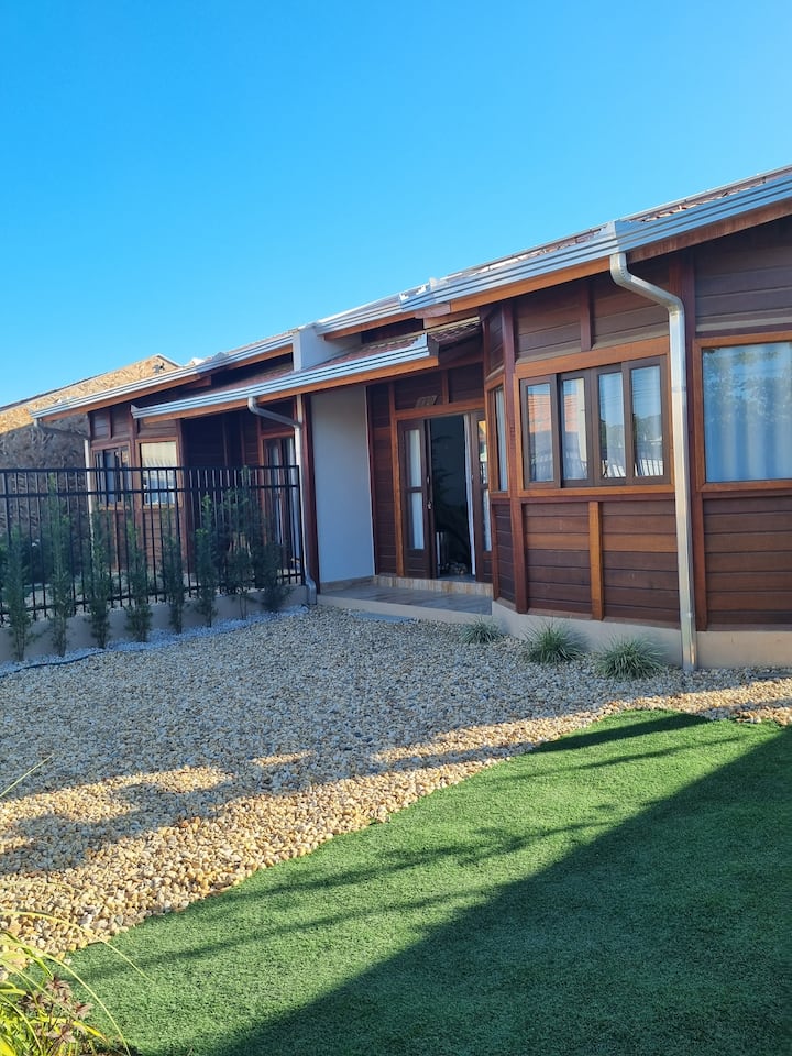 Casa Em Penha Perto Do Mar E Beto Carreiro - Penha